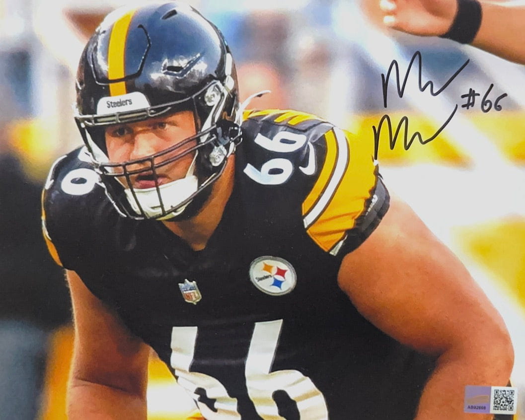 Mason McCormick Signed Ready 8x10 Photo — TSEShop