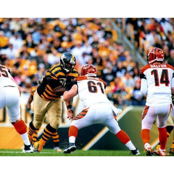 Daniel Mccullers Blocking In Bumblebee Vs. Bengals Unsigned 8X10 Photo ...