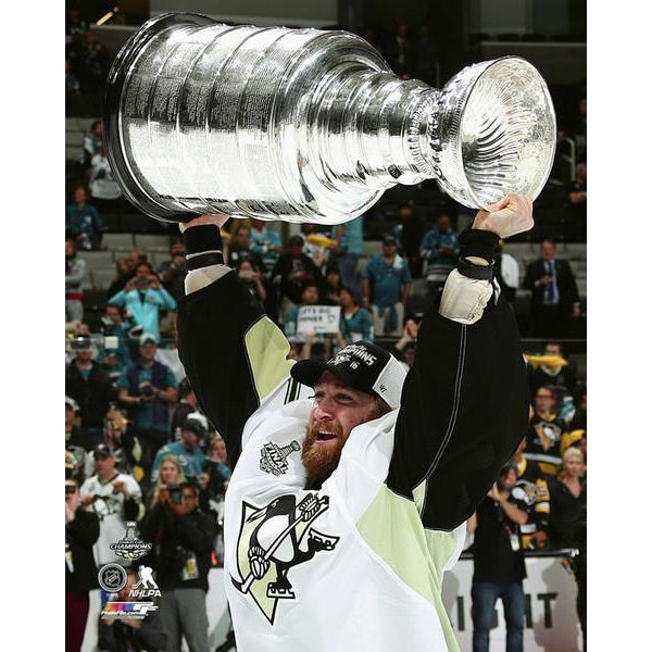 Jeff Zatkoff Raising Cup 2016 Unsigned 8x10 Photo — TSEShop
